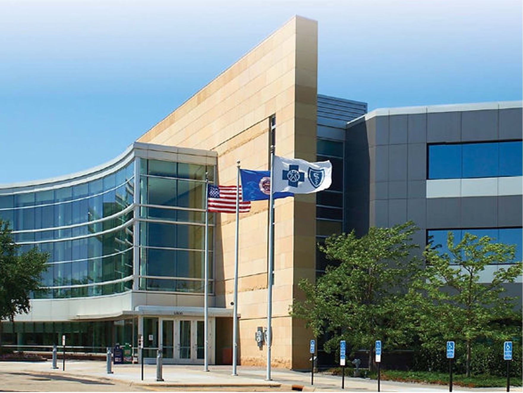 Blue Cross Blue Shield of MN - HQ - Real Capital Solutions